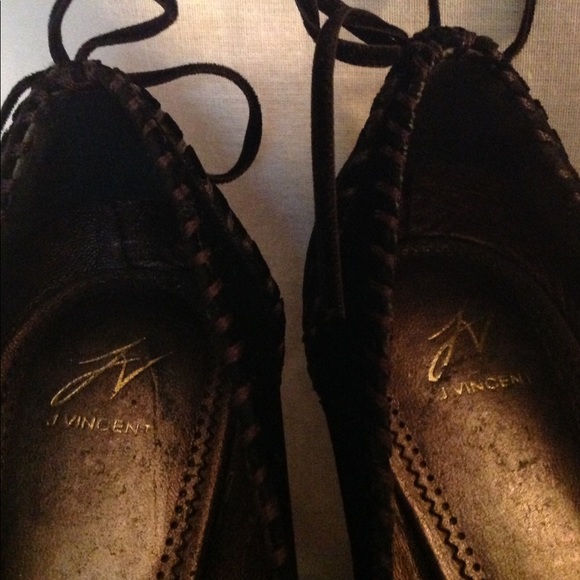 J Vincent | Shoes | J Vincent Black Velvet Pump | Poshmark